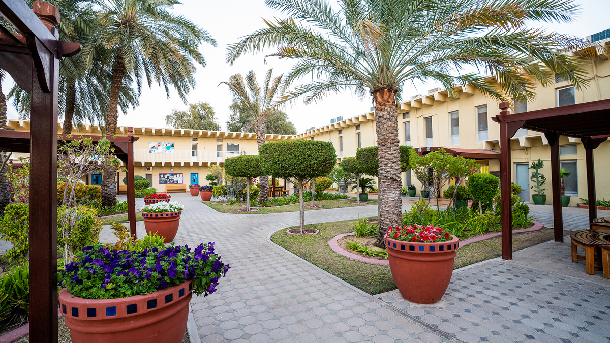 Board of Trustees | American Community School of Abu Dhabi